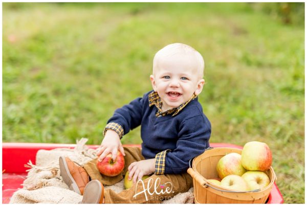 Fall Family Photos // Boston Area Family Photographer, Allie.Photo