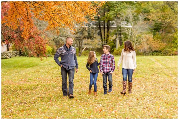 Fall Family Photos // Boston Area Family Photographer, Allie.Photo